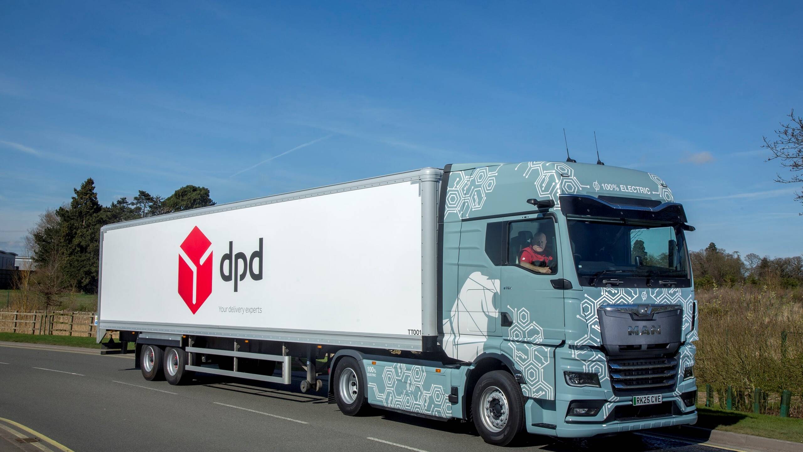 Case Study: DPD Trials Electric HGV for Emission Reduction