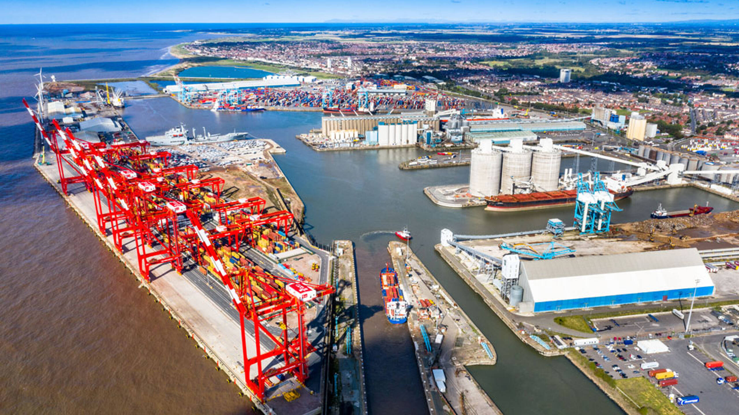 Peel Ports and E.ON Partner for UK's Largest Port Solar Project