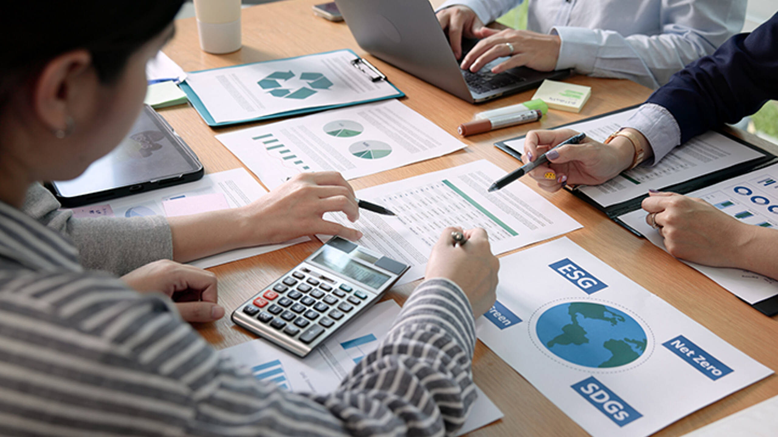 Navigating net-zero: Businesses to focus on smart tech and fleets to ...