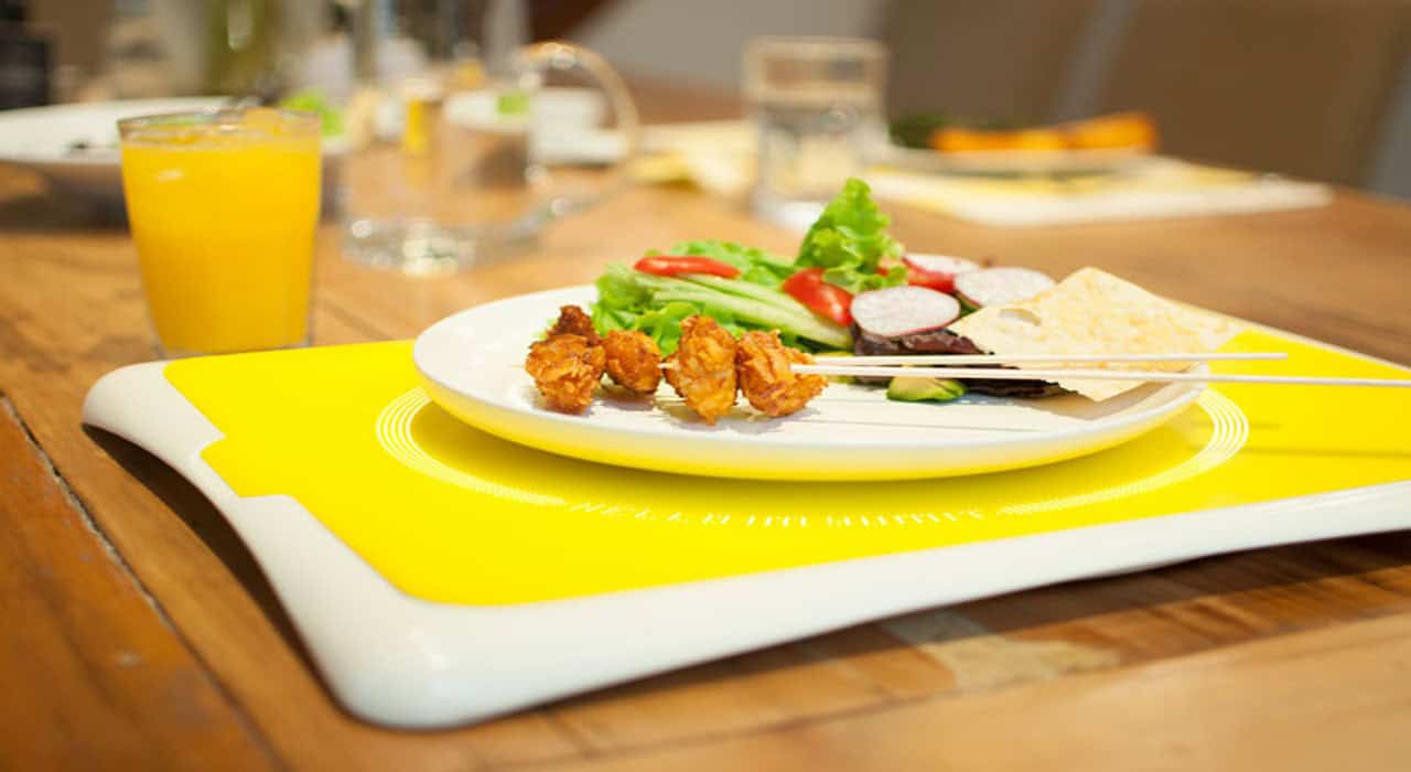 Smart plate lets kids earn virtual currency when eating - Springwise